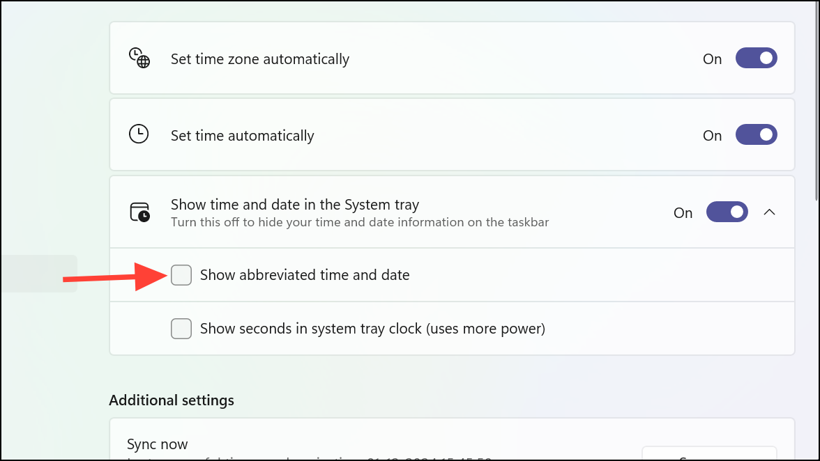 How to get back the full date and time view on Windows 11 taskbar