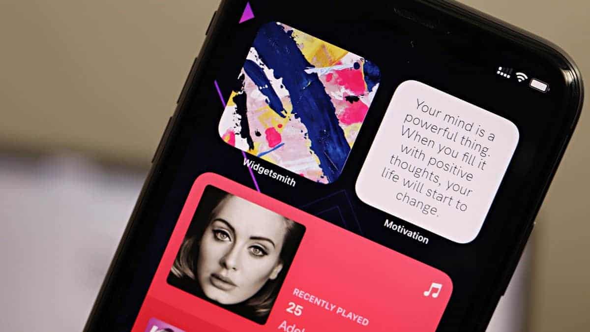 How to Add a Photo Widget in iOS 14 using Widgetsmith on iPhone and iPad