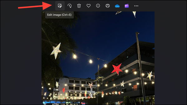 How to Use AI Eraser in Photos App on Windows 11 and 10