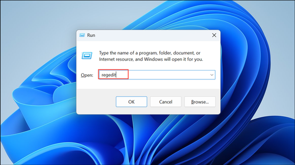 Show App Labels on Windows 11 Taskbar